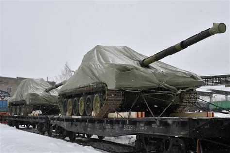 Російська армія отримала партію танків Т-90М