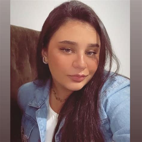 J Lia Guimar Es Andrade Juliaa Andradeee Threads Say More