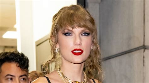 Body Language Expert Dives Into Taylor Swift S Past Relationships