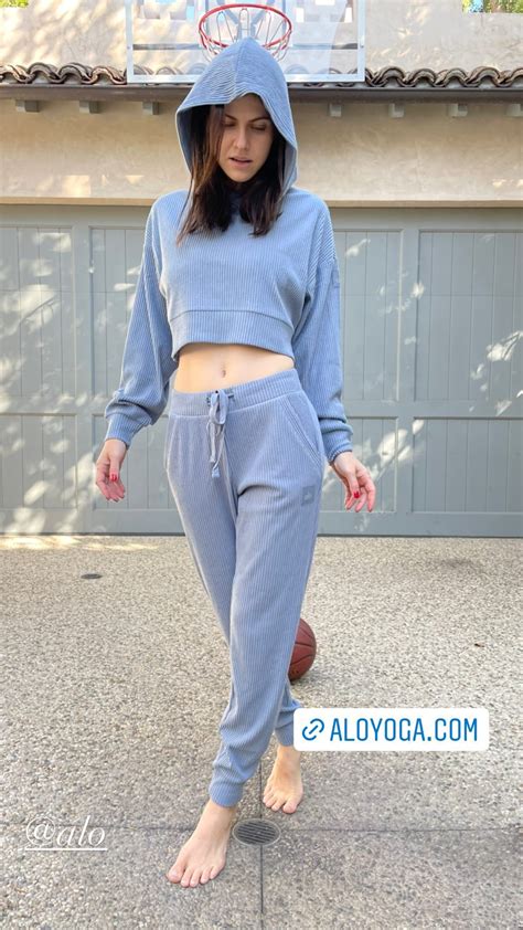 Alexandra Daddarios Feet