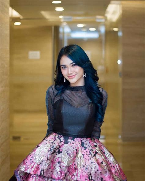 Arlida Putri Biodata Profil Fakta Umur Agama Pacar Single