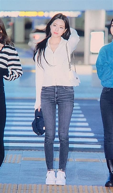 230317 여성 청바지 여성 한국 소녀