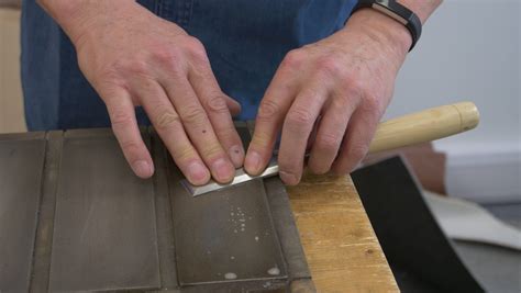 Sharpening A Chisel Setting Up And Sharpening Guides Guide Common Woodworking Woodworking