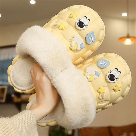 우주선 포근 통굽 털 슬리퍼 키높이 크록 실내화 거실화 소음방지슬리퍼