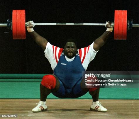 Mark Henry Weightlifting Photos And Premium High Res Pictures Getty