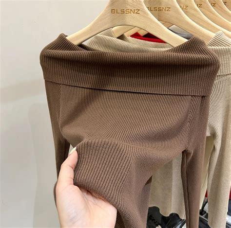 Одяг для дівчат та жінок🐻💘 Лофери💕 В 2 кольорах чорний та беж Ціна 925 грн🔥 Розміри 36 37