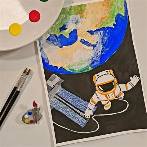 Рисуем космонавта