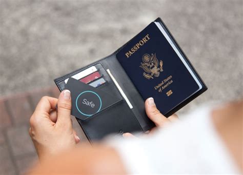 This Simple Card Can Save Your Wallet — And Your Identity Maxim