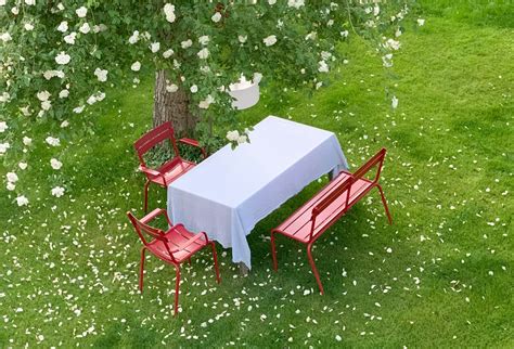 Ein Sitzplatz Unter Rosenblüten Madame Alfred Carrière Im Alten