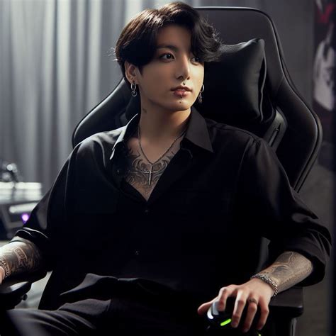 Park Heeson Panosundaki Pin