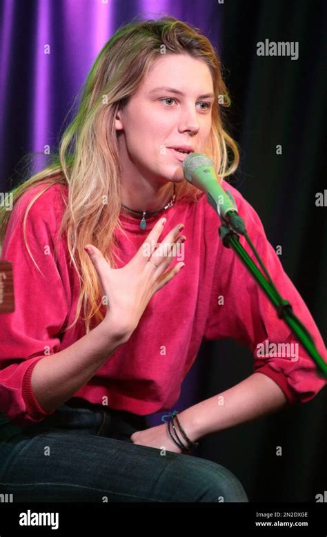 Ellie Rowsell Of The Band Wolf Alice Visits The Radio 104 5 Performance