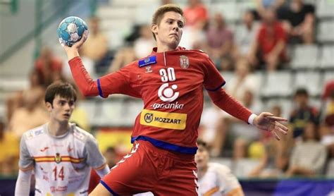 Srpski Rukometaš Preko Noći Izgubio 30 Posto Mišića