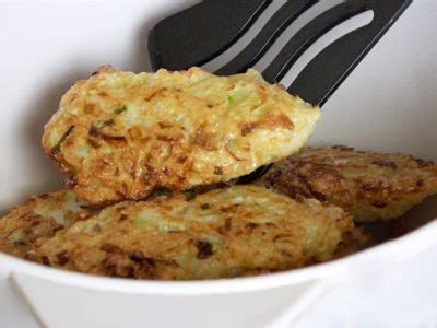 Луковые котлеты: вкуснейшее блюдо практически из ничего. Да еще и ...