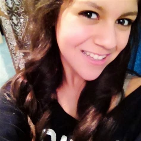 Vanessa Serrano Youtube