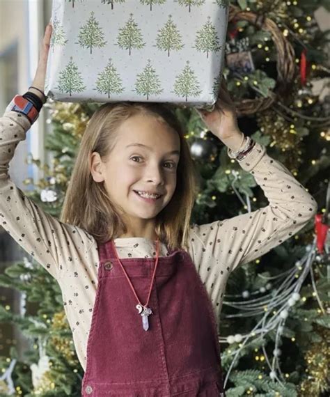 Cora Bennett Youtuber Age Birthday Siblings Parents More