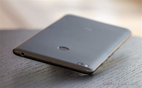 Xiaomi Mi Max 2 pictures, official photos