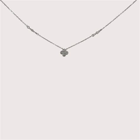 Trésor ყელსაბამი