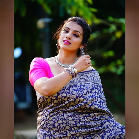 ಶೃತಿ ಮತ್ತೆ ಬ್ಯಾಕ್ ಟು ಬ್ಯಾಕ್ ಸಿನಿಮಾಗಳಲ್ಲಿ ನಟಿಸುತ್ತಿದ್ದು ಅಭಿಮಾನಿಗಳಿಗೆ ಖುಷಿ ತಂದಿದೆ Tv9 Kannada