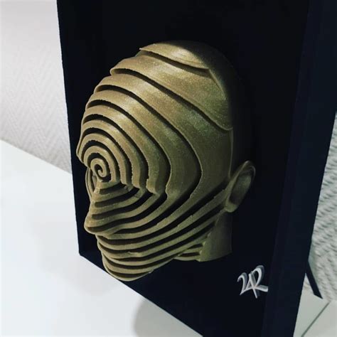 Spiral Face Pinshape