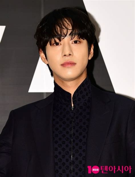 공식 안효섭 소속사 기생충 제작사와 손 잡았다 전략적 투자 및 파트너십 텐아시아