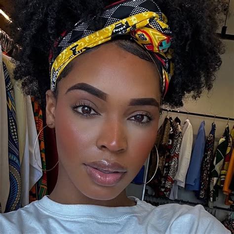 𝓣𝓪𝔂 𝓿𝓪𝓵𝓿𝓮𝓻𝓭𝓮👸🏾 By Tay • Threads Say More