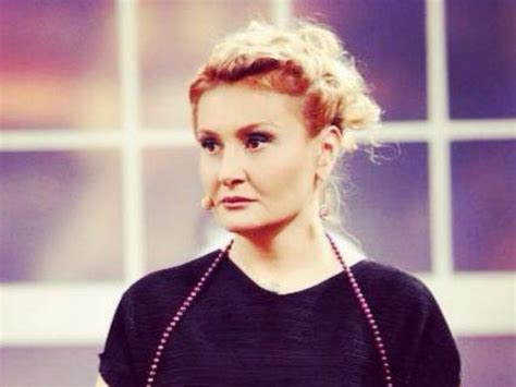 ტრ ში ვართ მეგობრებო თან იზოლირებულ ტრ ში ნანუკა ჟორჟოლიანი