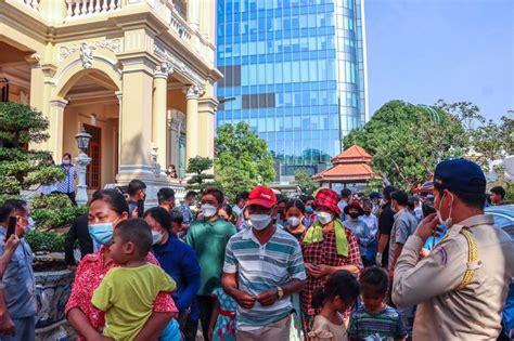 អ្នកឧកញ៉ា សុខ គង់ ចែកអំណោយដល់ប្រជាជនក្រីក្រ ៥០០០នាក់ នៅថ្ងៃអាទិត្យនេះ