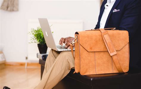 무료 이미지 어깨 핸드백 가죽 갈색 관절 패션 액세서리 유행 학생 가방 Luggage And Bags 베이지