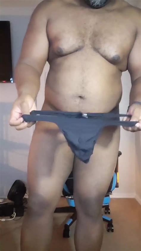 끈 팬티를 입은 큰 흑인 비피 곰 xHamster