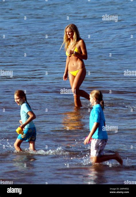 Brooklyn Decker Just Go With It Beach Scene