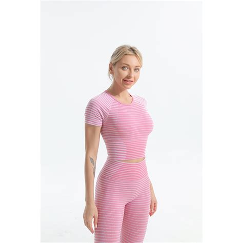 Seamless Short Sleeve Crop Top And Leggings Tw2130 Twinall