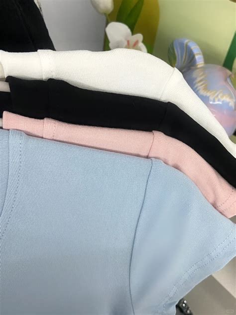 挖到宝了 ️这件软乎乎的粉色正肩t好绝