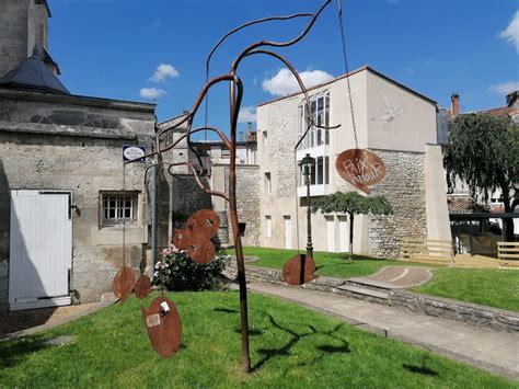 Mur peint Mémoires du XXe Ciel à Angoulême Angoulême Tourisme