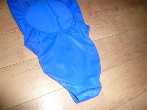 【speedo】fs2 ファーストスキン！光沢感有り！ ハイレグ 競泳水着 M メルカリ