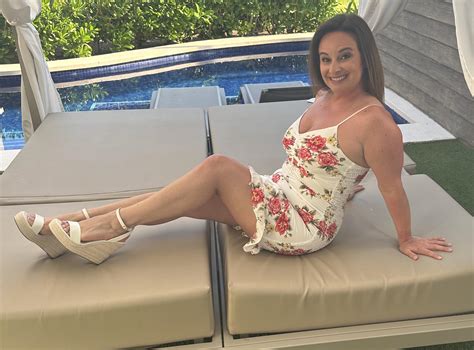 Sexy Milf Next Door 45f Rthemilfnextdoor