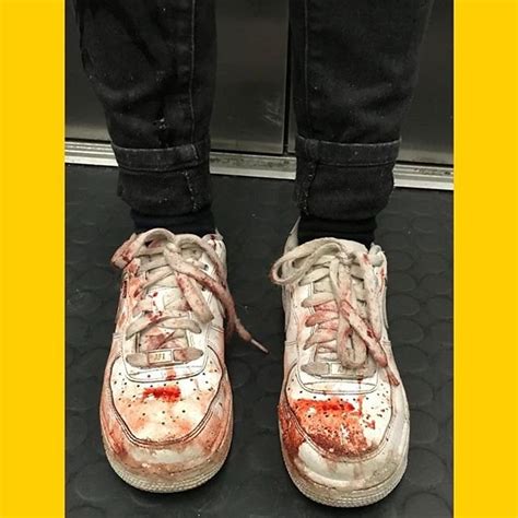 Game Of Thrones Maisie Williams Hangs Up Arya Starks Shoes