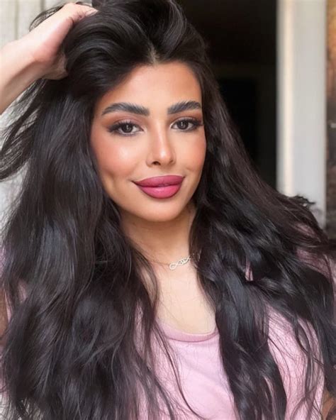 ‎batoul Alrawy بتول الراوى‎ 🤭🤭 Instagram