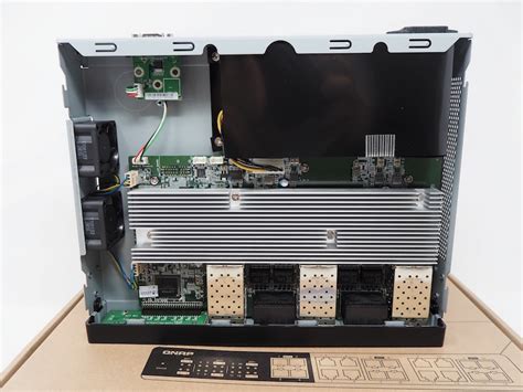 Test du switch QNAP : QSW-1208-8C (10 Gbit/s) - Cachem