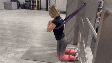 How To Do The Nordic Curl The Best Exercise For Hamstrings