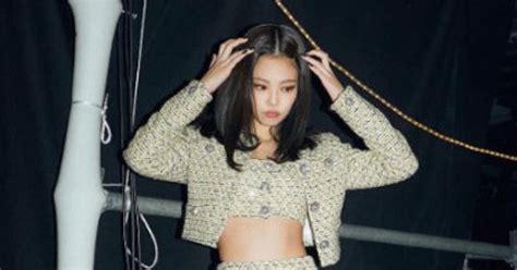 블랙핑크 제니 고혹적 눈빛 눈부신 각선미 독보적