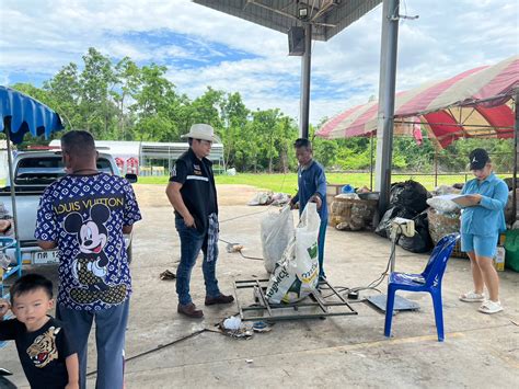 องค์การบริหารส่วนตำบลม่วงค่อม ออกบริการรับซื้อขยะรีไซเคิลในโครงการกองทุนธนาคารขยะตำบลม่วงค่อม