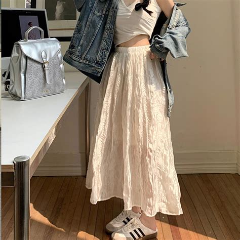 주름 밴딩 플레어 롱스커트 2j114174