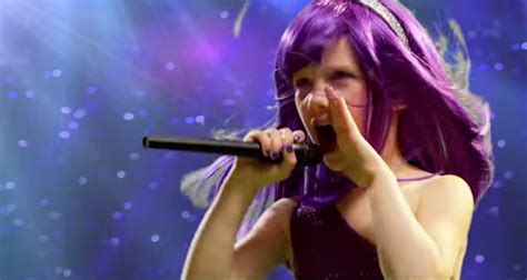 Inspirational Girl Beats Cancer And Becomes An Internet Star Capital