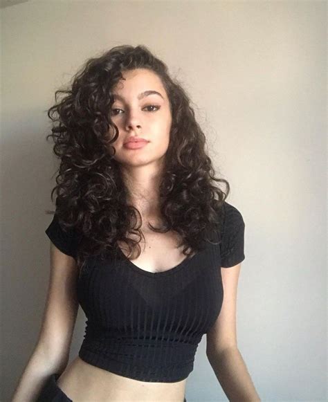 Pin By Sarp On Kadın Curly Hair Designs Curly Girl Hairstyles Hair