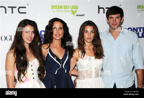 Sarah Margaret Qualley Andie Macdowell Rainey Qualley At Arrivals For