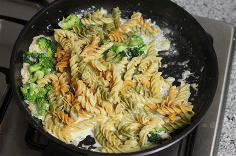 스모크치즈 푸실리 파스타