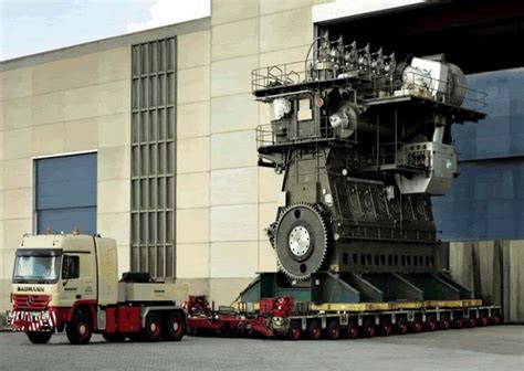 Worlds Largest Engine Has 109000 Hp