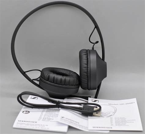 Sennheiser HD 250BT бюджетные накладные наушники - STEREO