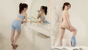 Pearl Perfectly Shaped Ass To Blow Your Load Into