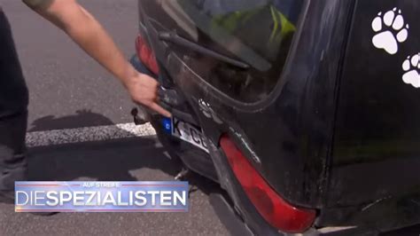 Handy im Auto: Eine unkluge Entscheidung | Auf Streife - Die ...